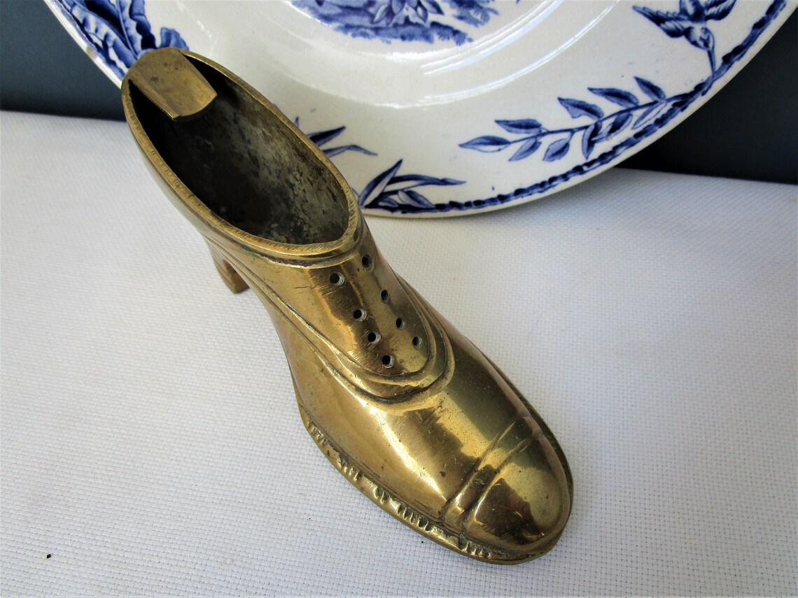 ONE Vintage Brass SHOE Ashtray VICTORIAN Shoe Brass Shoe - Etsy UK