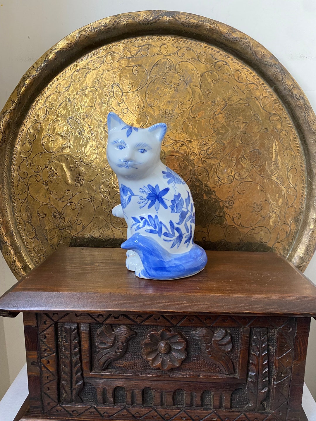Large CHINESE Ceramic CAT Figurine With Raised Paw Hand Painted Blue ...