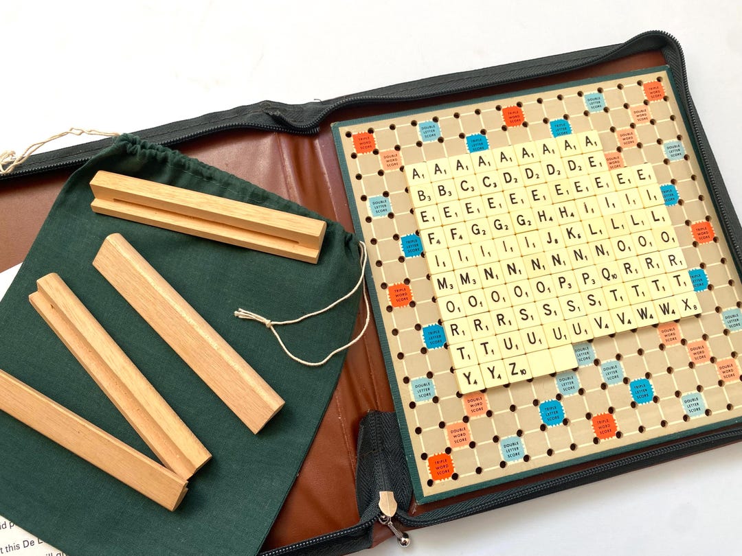 Vintage TRAVEL SCRABBLE DELUXE Complete Set in Carry Case Wooden Letter ...
