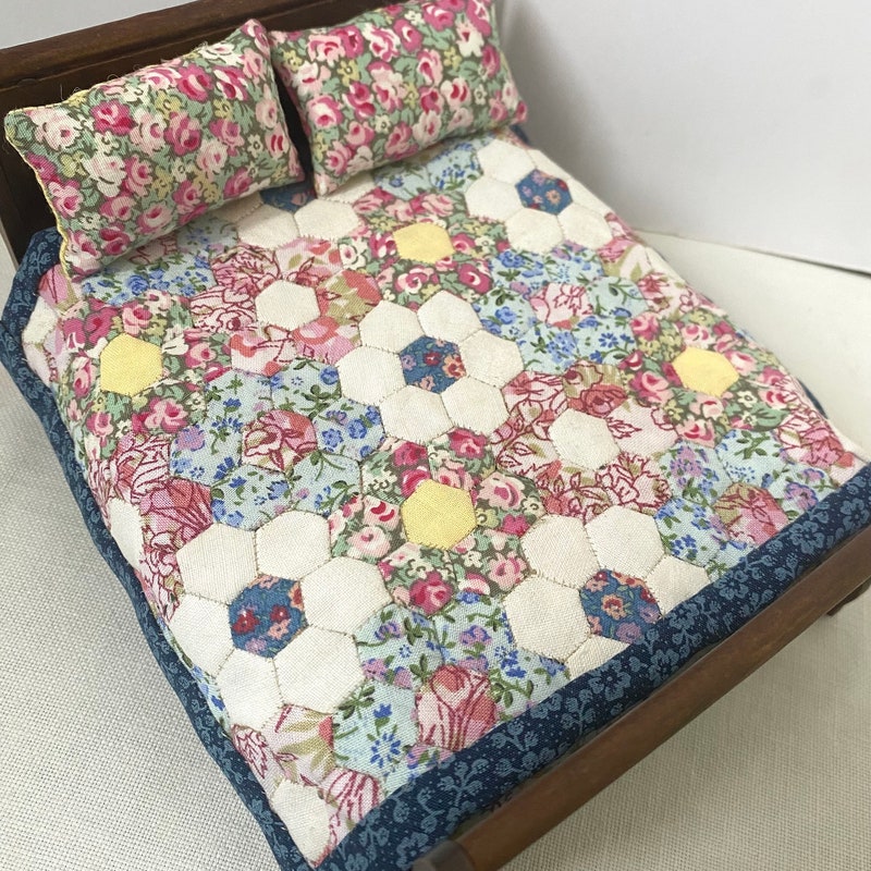 Doll House Quilt - Etsy