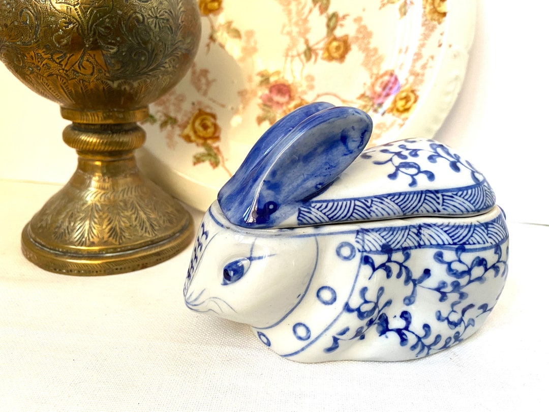 Vintage Chinoiserie Style Ceramic RABBIT TRINKET BOX Blue and White ...