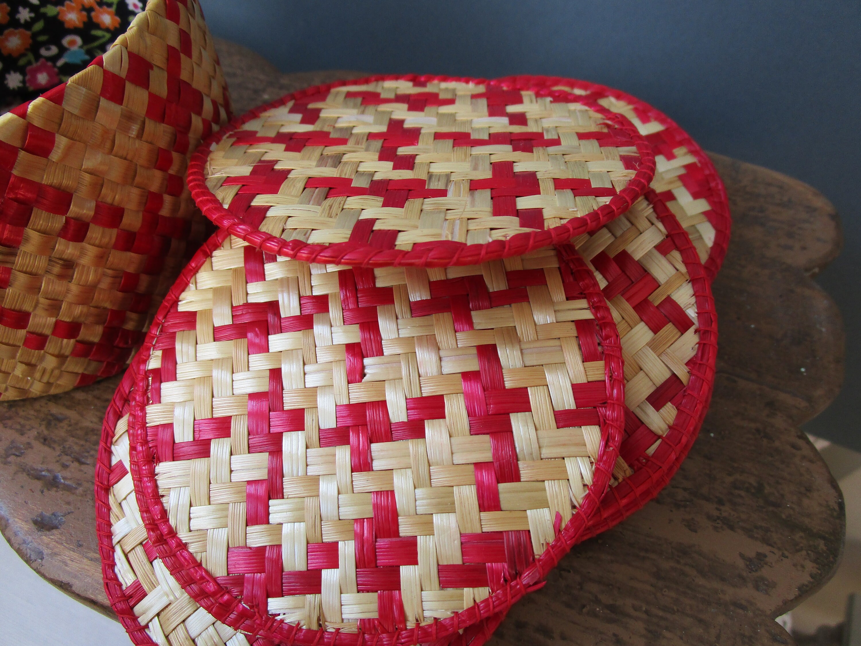 Woven STRAW Basket with 12 Double Sided Coasters FLORAL Fabric | Etsy