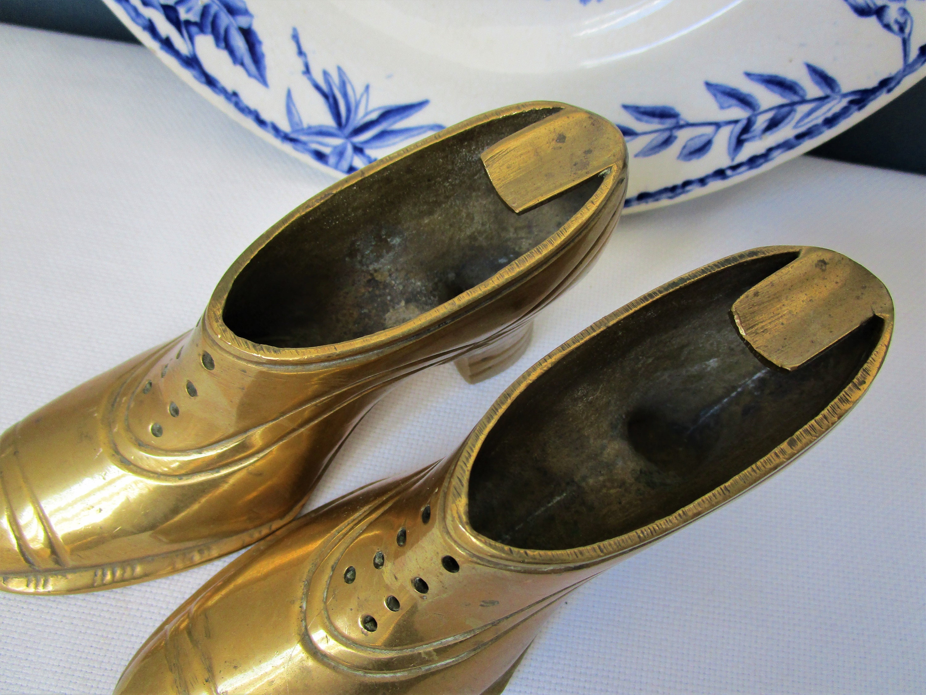 ONE Vintage Brass SHOE Ashtray VICTORIAN Shoe Brass Shoe - Etsy UK