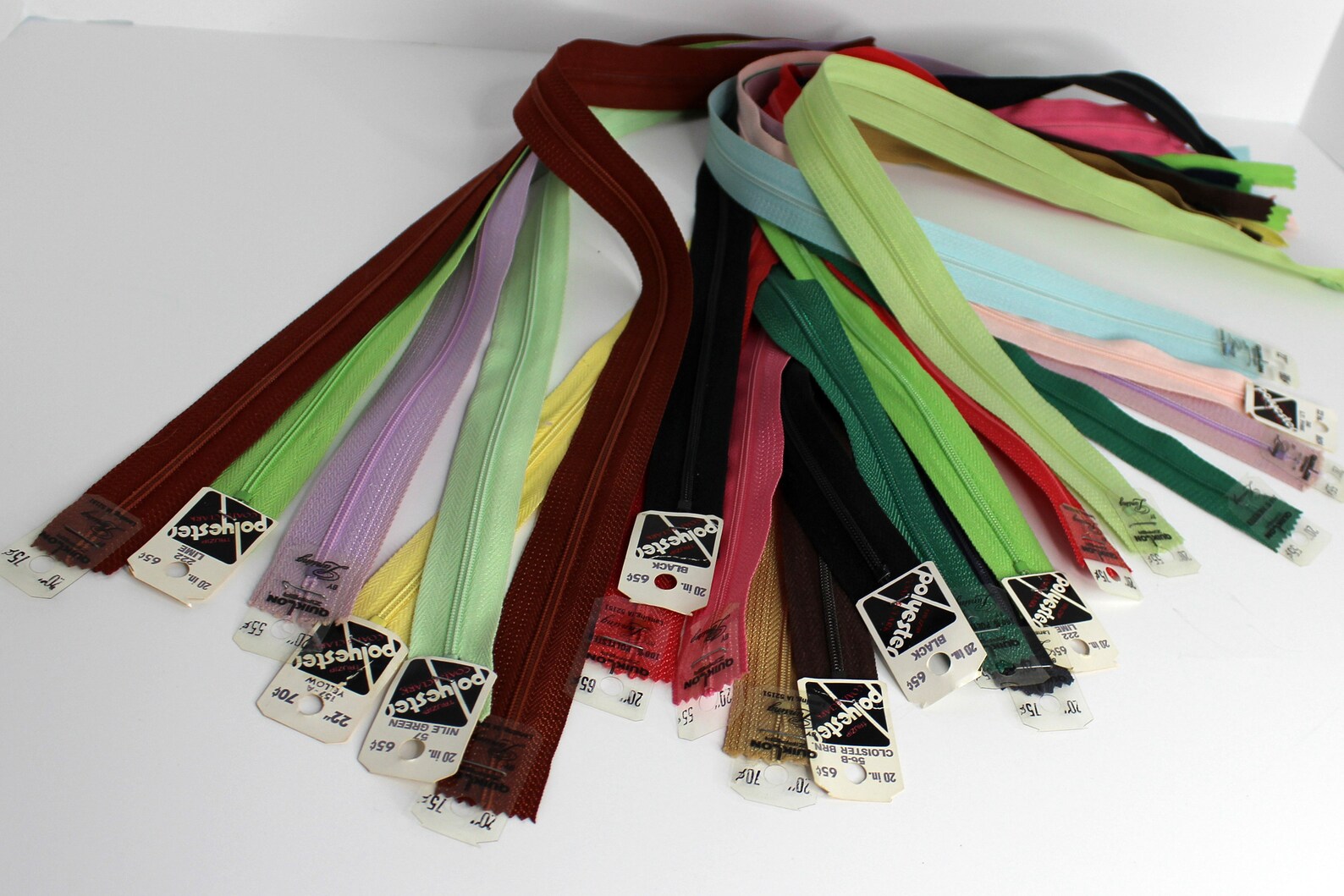 Lot of 21 Vintage Polyester Zippers 20" and 22" Multiple Colors - Etsy