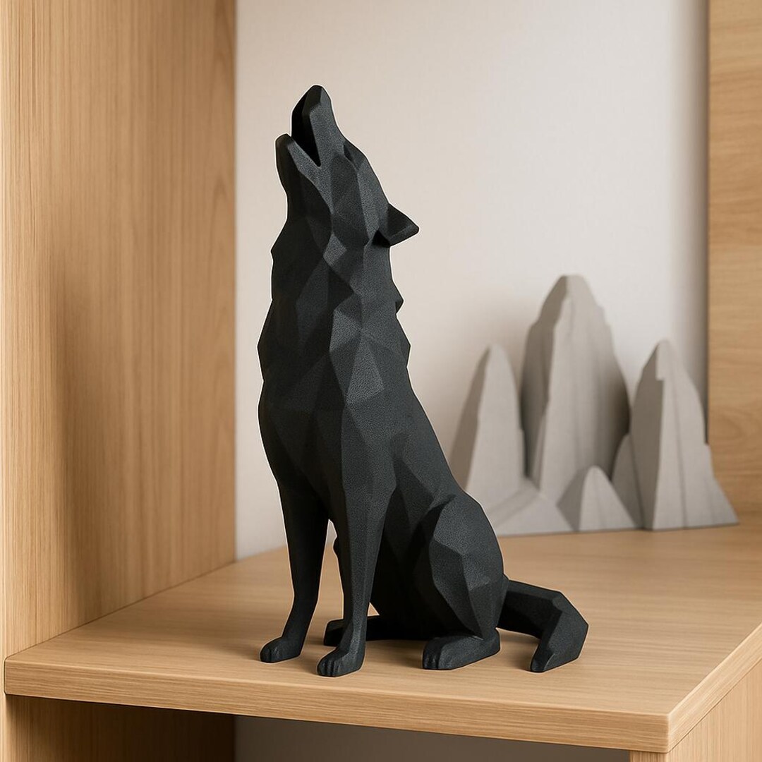 Howling Wolf – Low Poly 3D Sculpture in Black PLA – Modern Geometric ...
