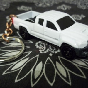 Custom Made Keychain,2015 to 2017 Toyota Tacoma 4x4 Pick up Truck,raw ...