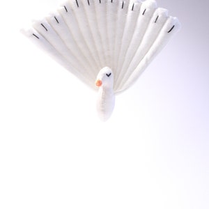 A Pretty Garland - Etsy