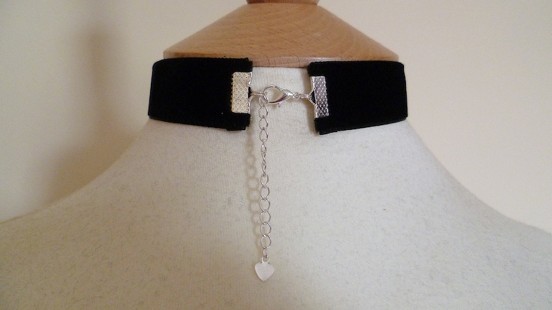 Black Velvet Wolf Choker, Gothic Necklace, Halloween - Etsy