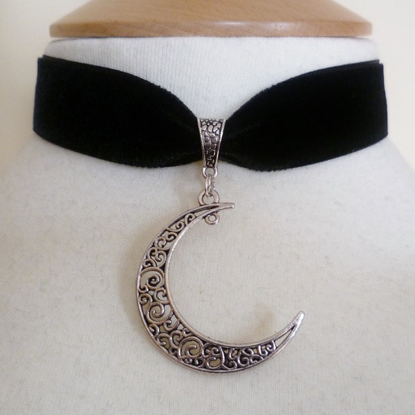 Moon Choker - Etsy