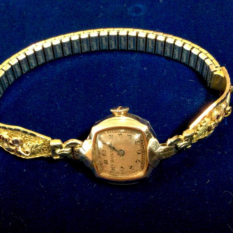Vintage Bulova Gold Watch - Etsy