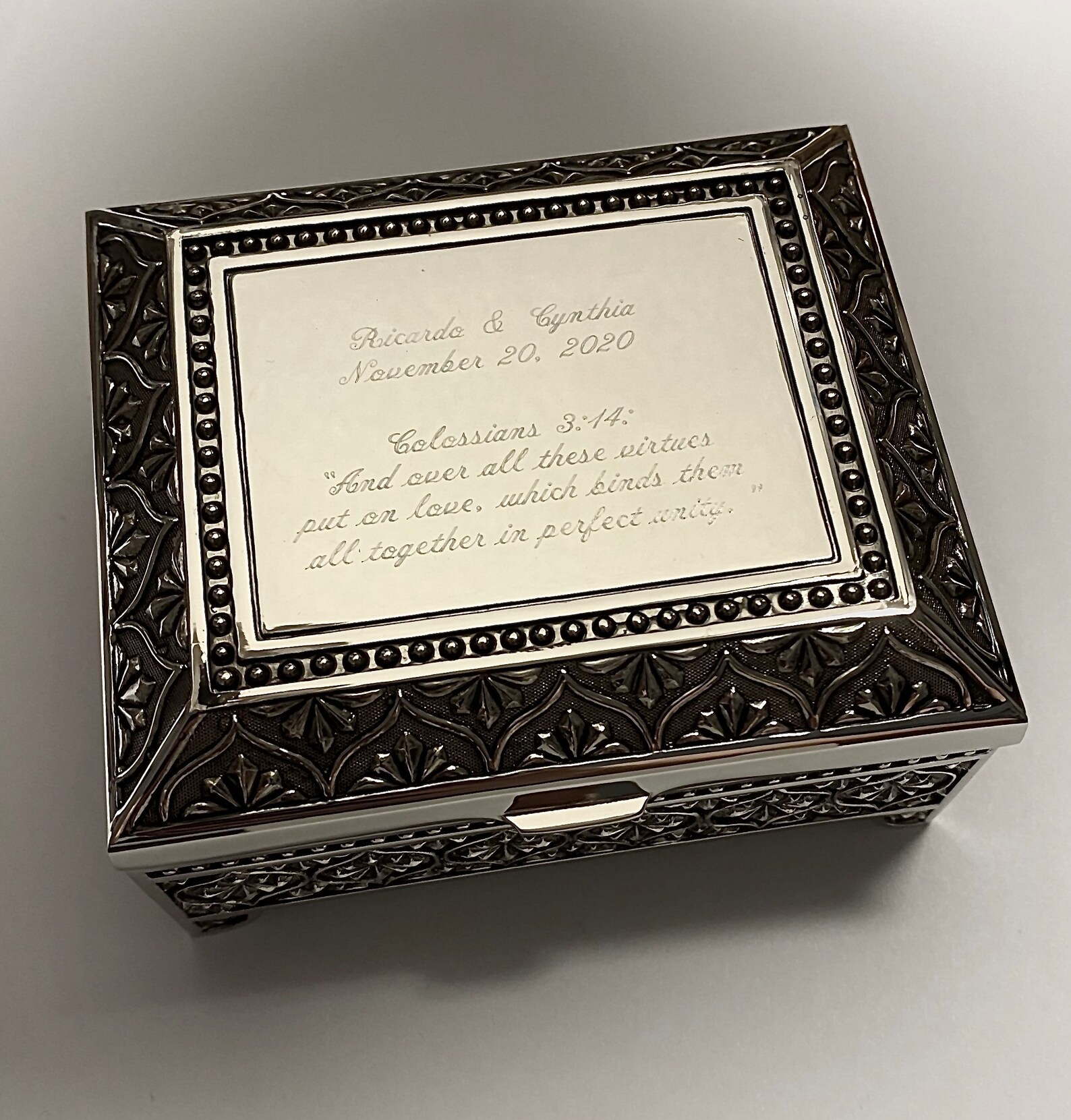 MEDIUM Personalized Silver Arras Coins Box Medium Includes | Etsy