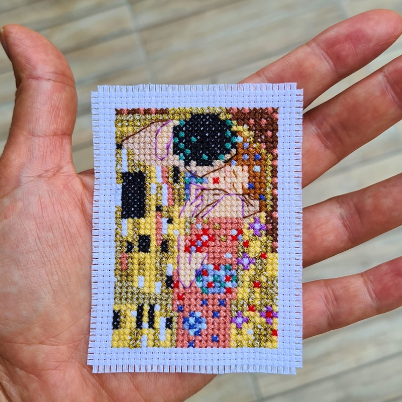 Kiss Mini Cross Stitch - Etsy