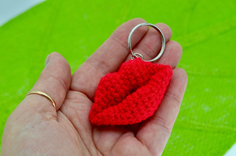 Crochet Lips Keychain PATTERN Amigurumi Crochet Red Lips - Etsy