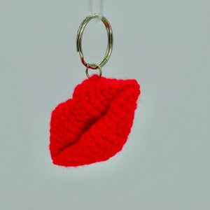 Crochet Lips Keychain PATTERN, Amigurumi Crochet Red Lips PATTERN, Hot ...
