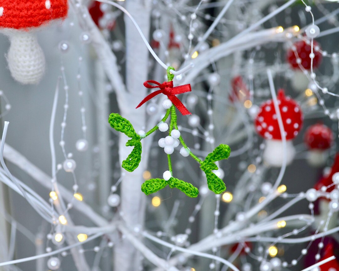 Crochet Mistletoe PATTERN, Crochet Mistletoe Branch Keychain PATTERN ...