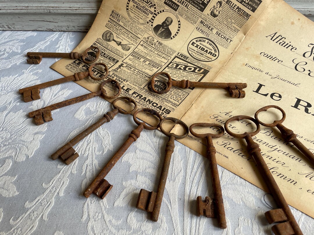 10 French Antique Chateau Keys, Set 10 Heavy Rusty Skeleton Keys ...