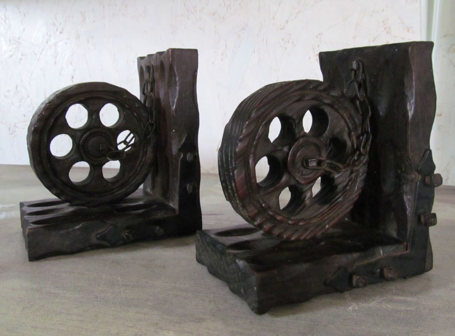 Original Handmade Pair of Rustic Country Themed Wooden Bookends Stand ...