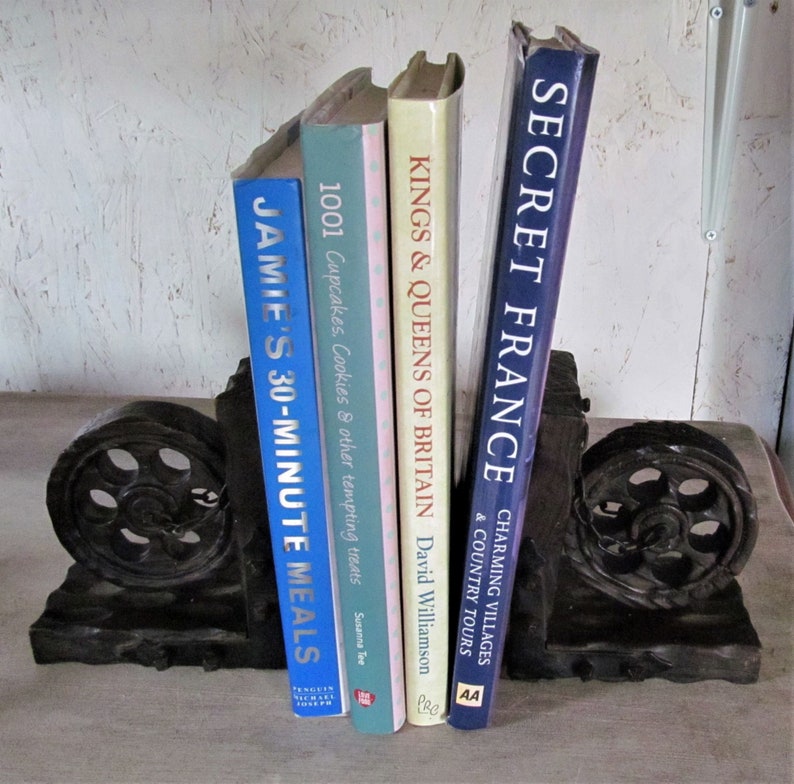Original Handmade Pair of Rustic Country Themed Wooden Bookends Stand ...