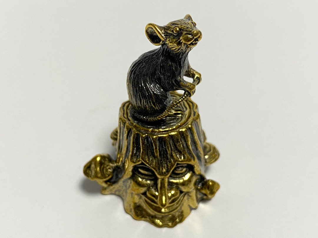 Collection Bronze Thimble Thimble From Bronze Stump With a Mouse ...