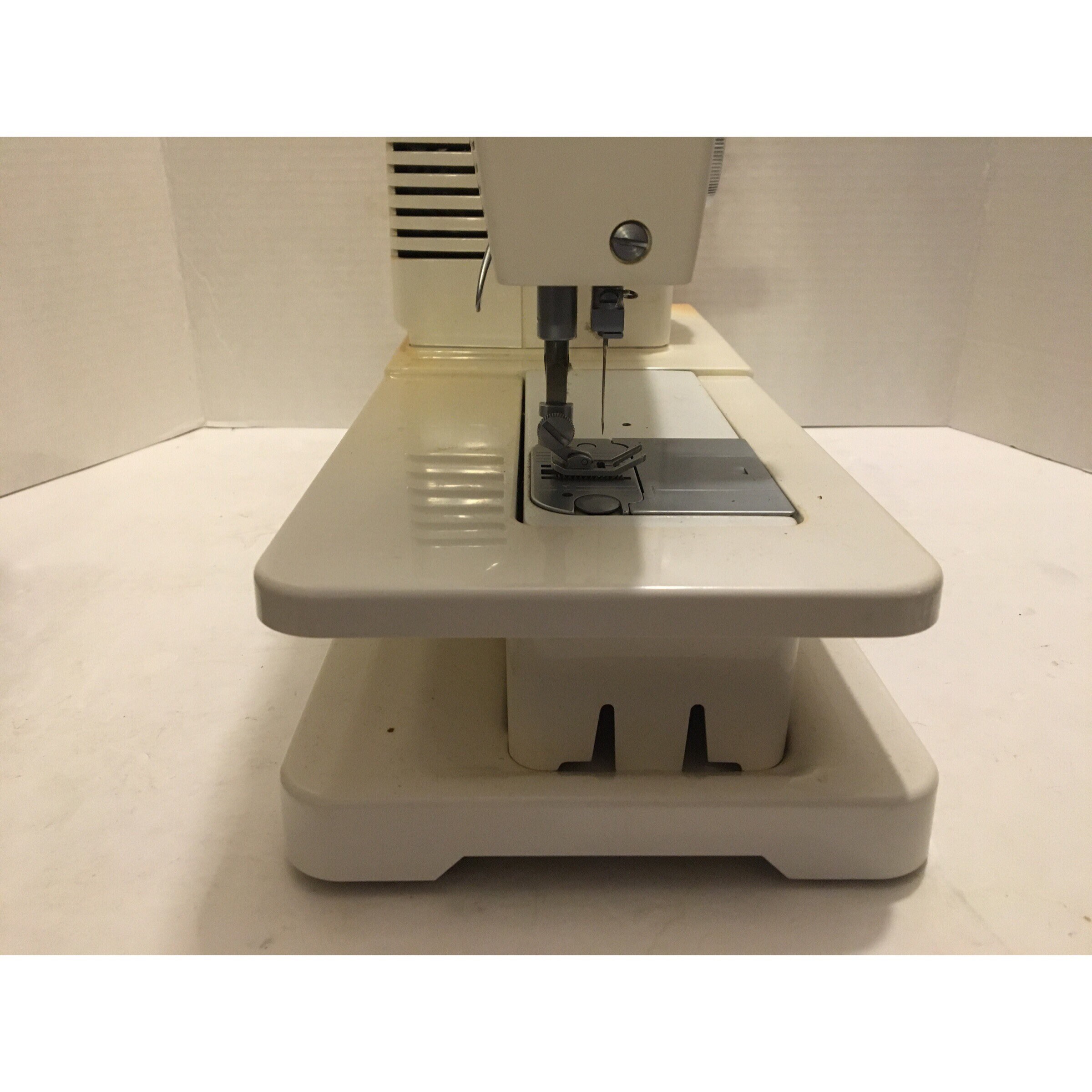 Singer Sewing Machine Model 6105 & Foot Petal - Etsy