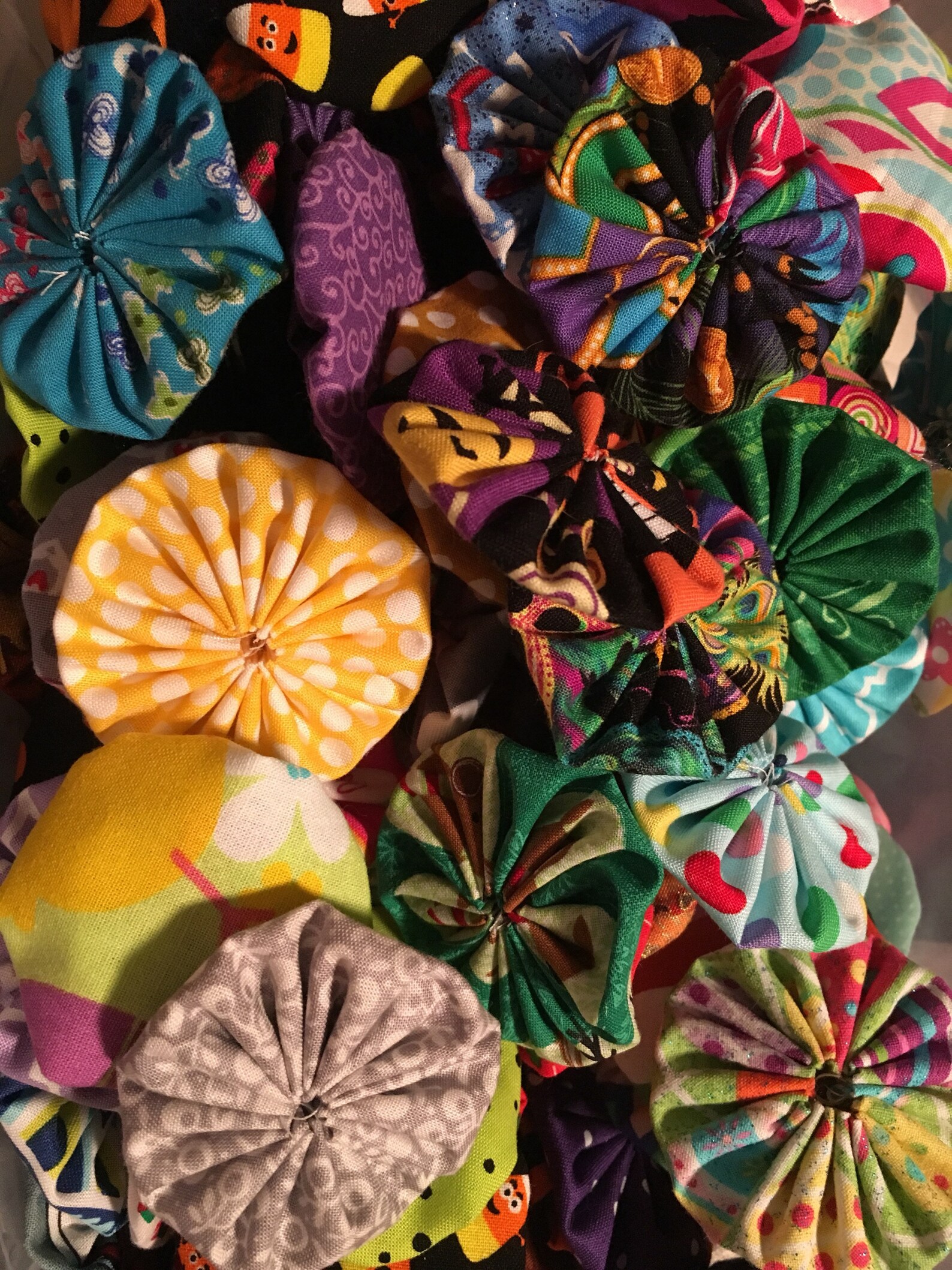 Fabric Yo-yo Grab Bags Craft Yo-yos Yo-yo Embellisments. - Etsy