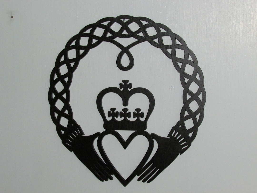 Claddagh With Celtic Knot Wreath, Endless Knot Wall Art Decor Size and ...