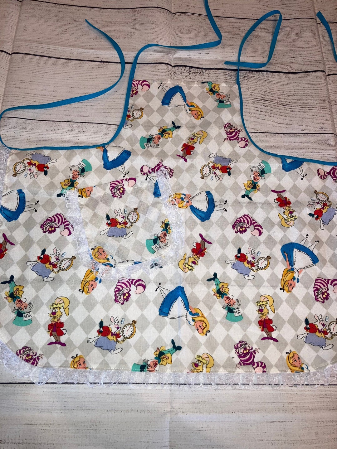 Alice in Wonderland Apron - Alice in Wonderland - Etsy