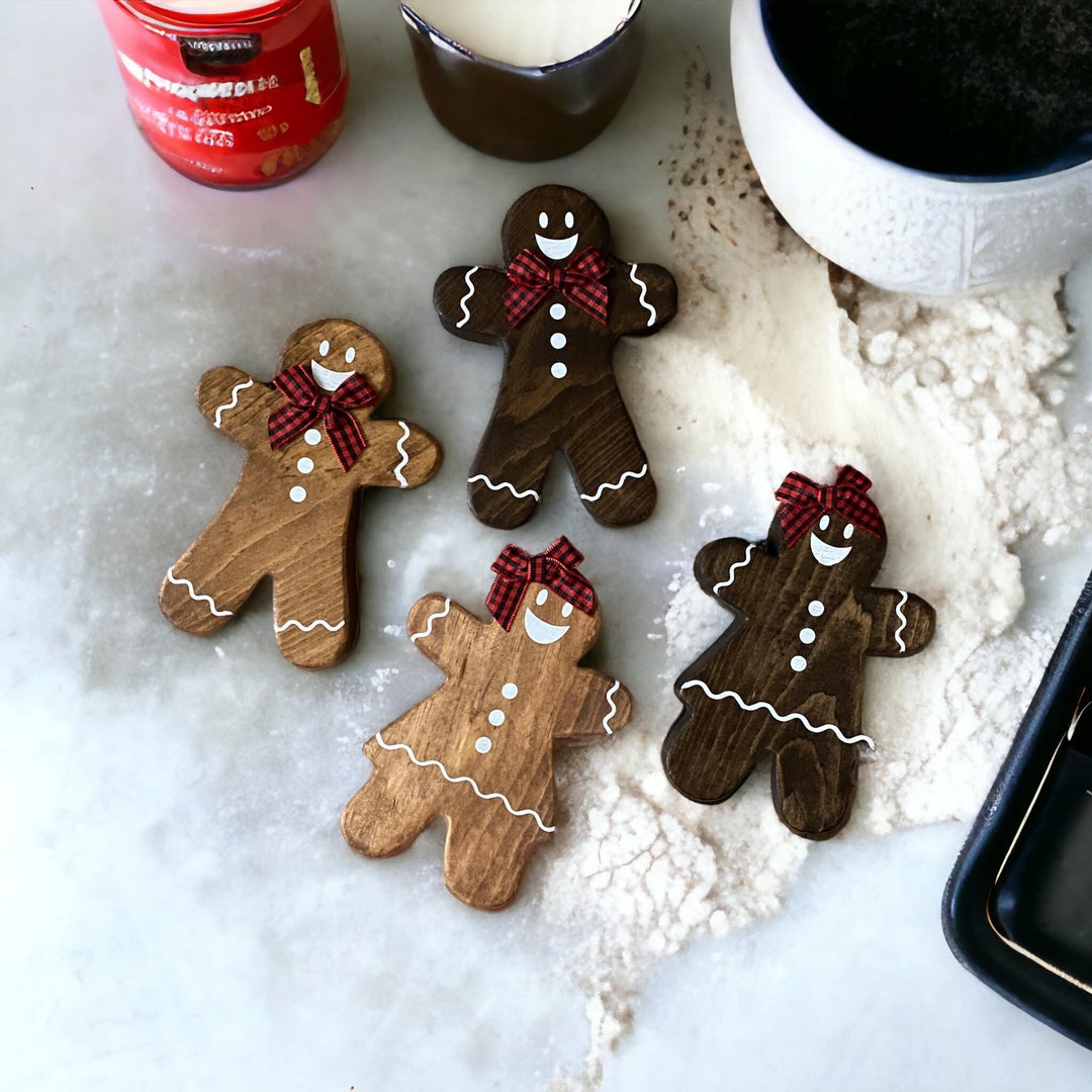 Gingerbread Men // Wooden Gingerbread // Christmas Decor // Tiered Tray ...