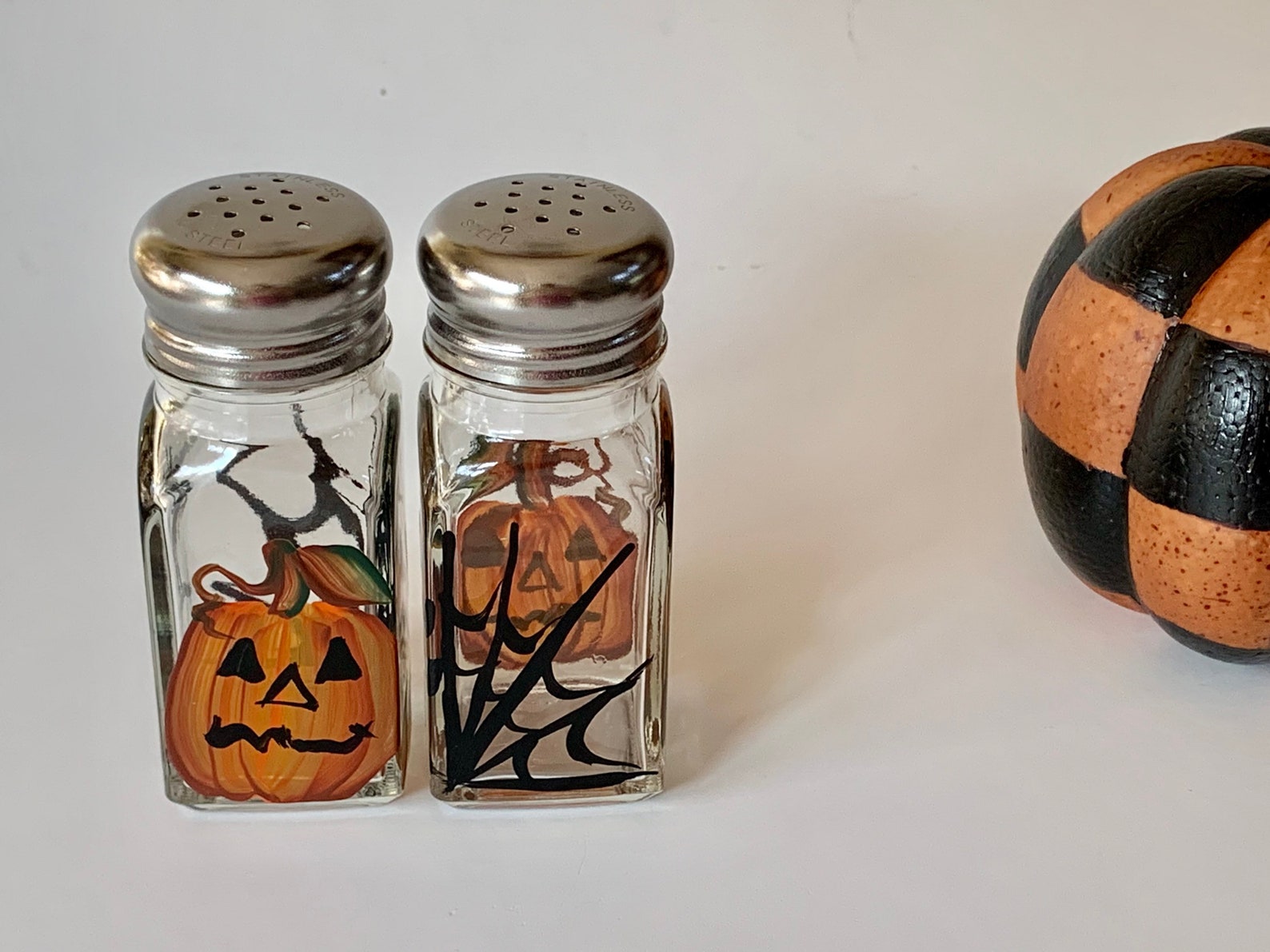 Halloween Salt and Pepper Shakers Spiders Pumpkins Halloween - Etsy