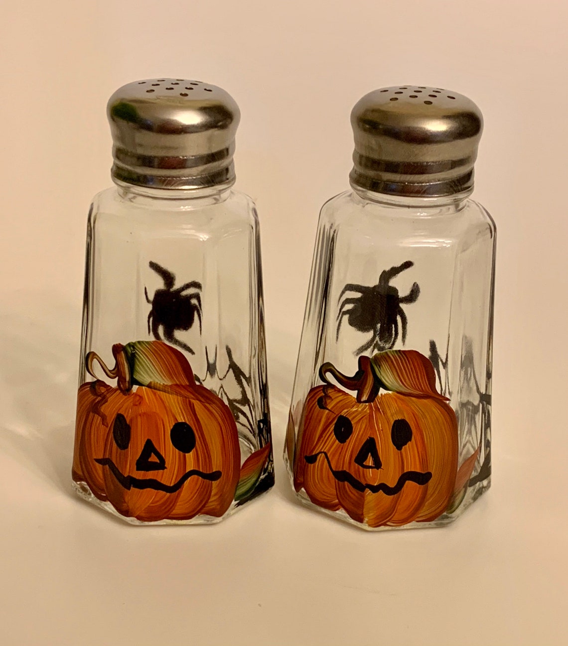 Halloween Shakers Spiders Ghosts and Jack-o-lantern, Halloween Decor ...