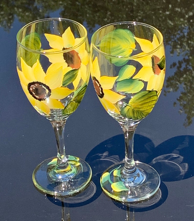 Copas de vino pintadas con girasoles regalo de madrina - Etsy España