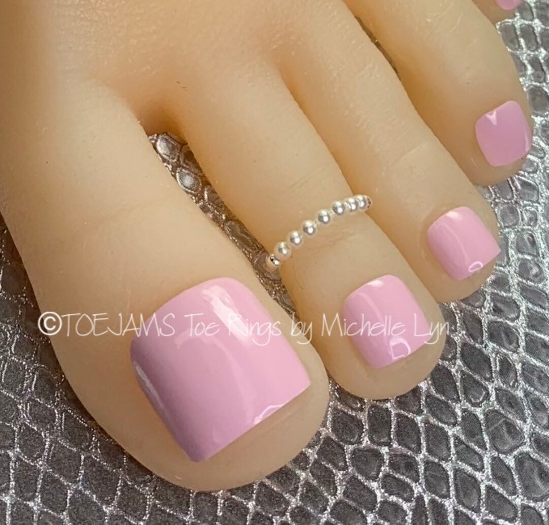 Simple Elegance White Glass Pearls Beaded Band Toe Ring, Elastic ...