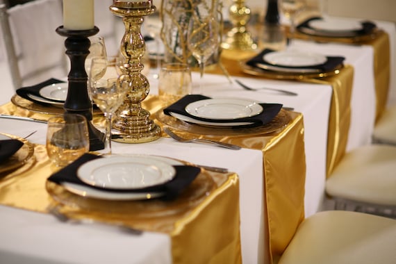 Formal table runners store