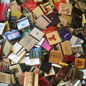 LOT OF 30 MATCHBOOKS From the 40s to 90s / Vintage Matches Matchbook ...