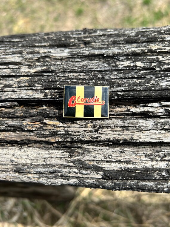 BLONDIE PIN / vintage rock pin 80's pin hat tac tie t… - Gem
