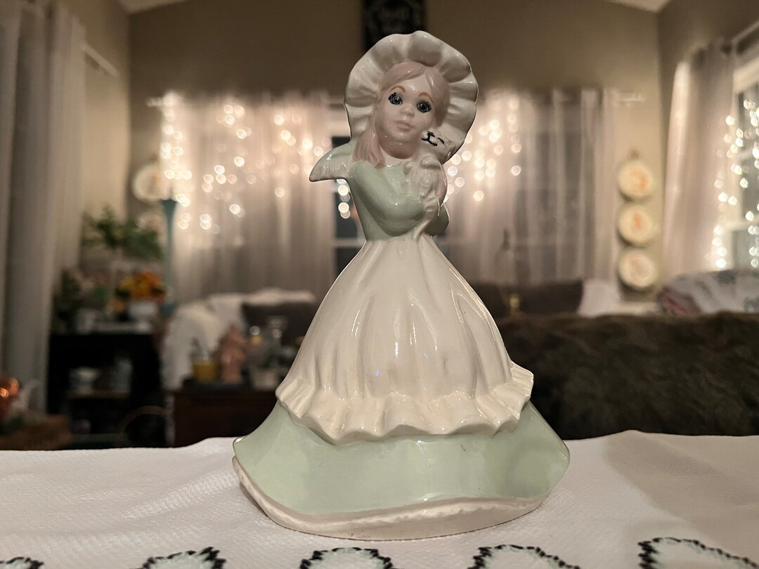 VINTAGE Jadeite Green Ceramic Girl Figurine, Mint Green Pottery, 1970s ...