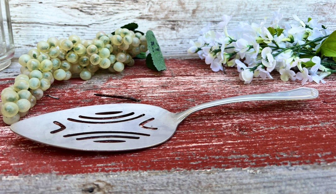 Vintage Stainless Steel Slotted Cake Server, 1960s Flatware - Etsy