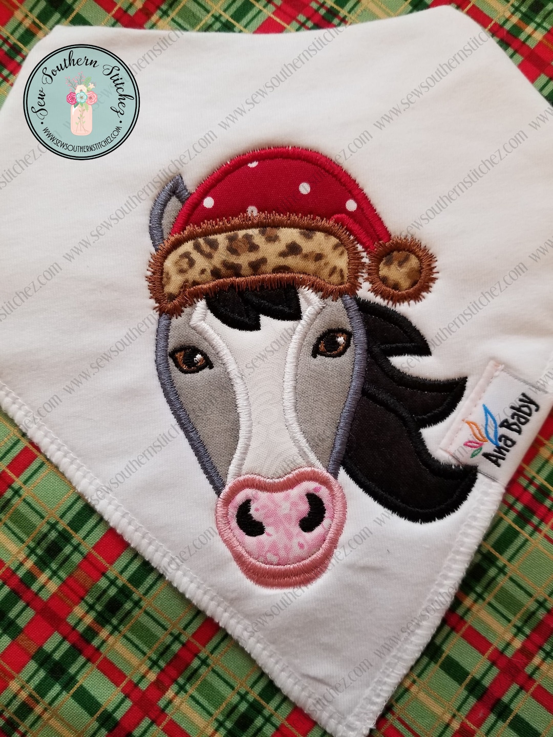 Horse Wearing Santa Hat Applique Design ~ Satin Finish ~ Instant ...