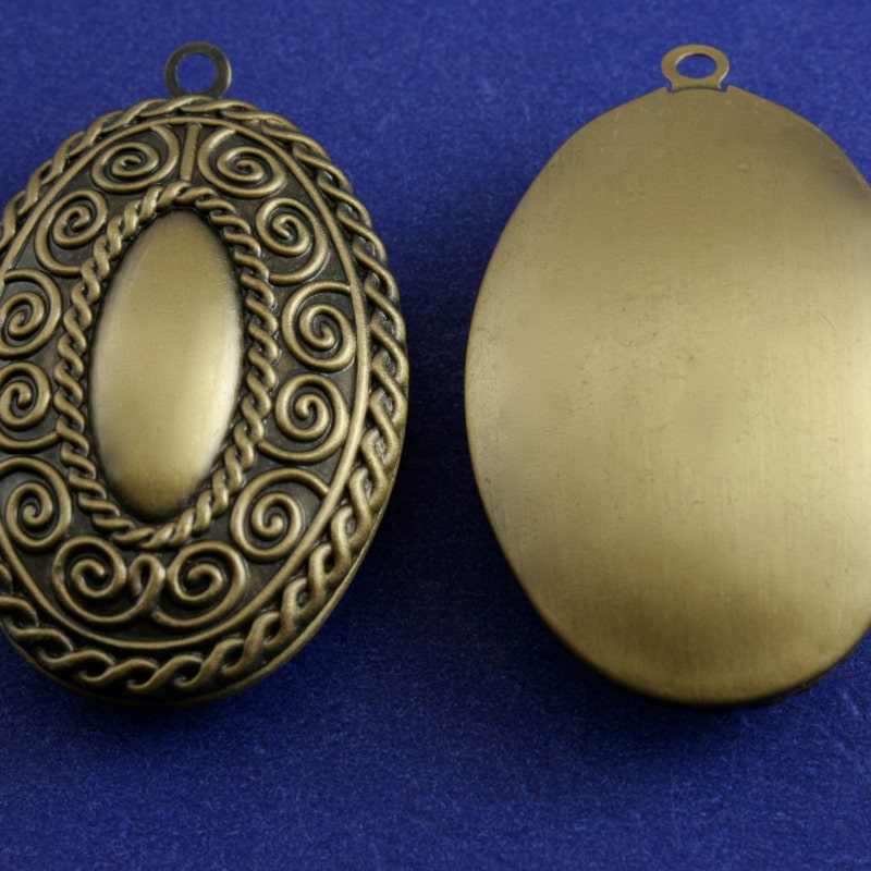 Large Oval Locket - Etsy