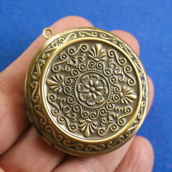 Antique Brass Locket - Etsy