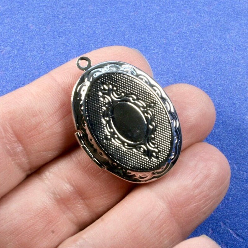 Oval Locket Pendant - Etsy