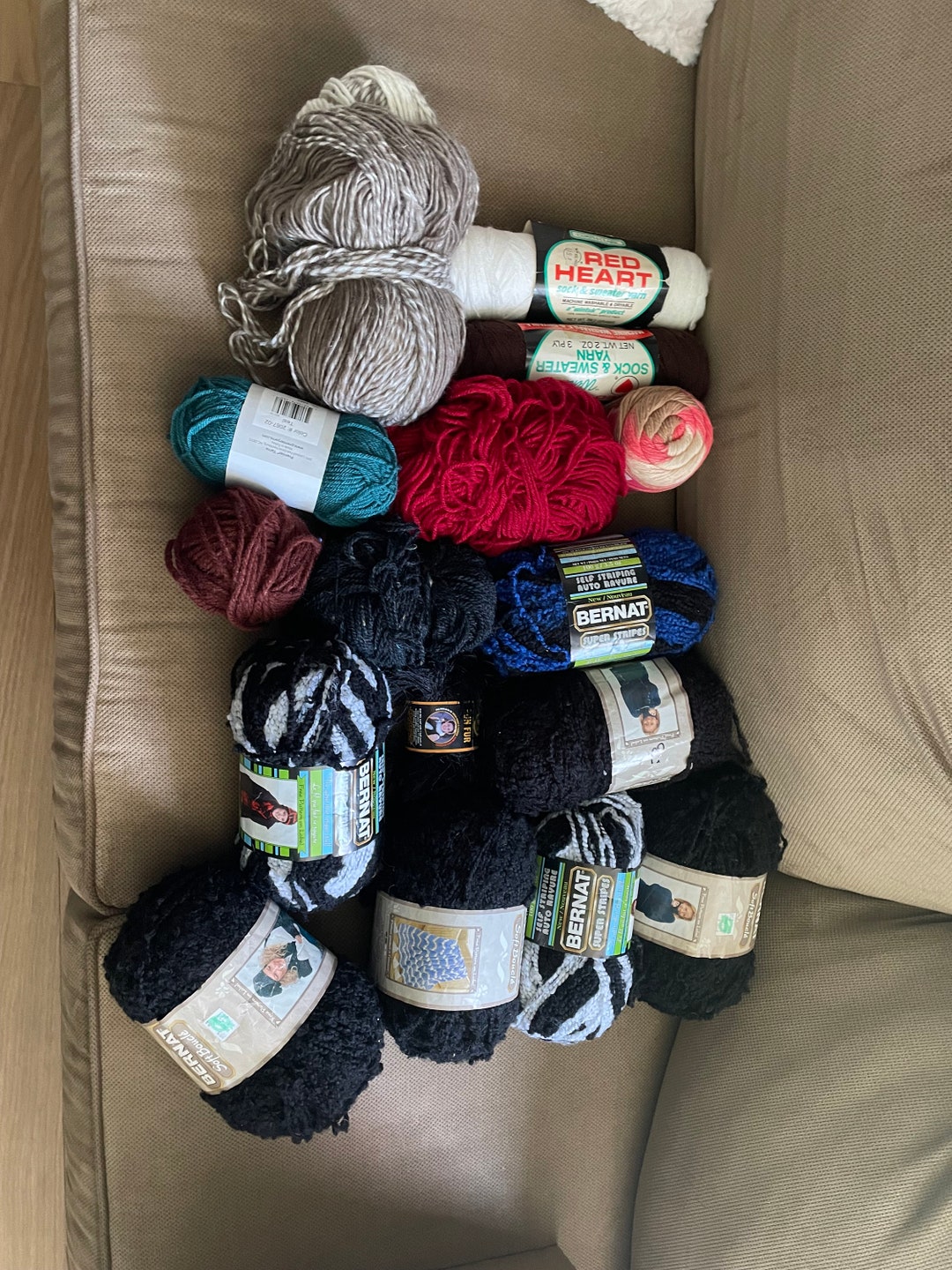 Vintage Yarn Lot—red Heart, Bernat Boucle, Etc - Etsy