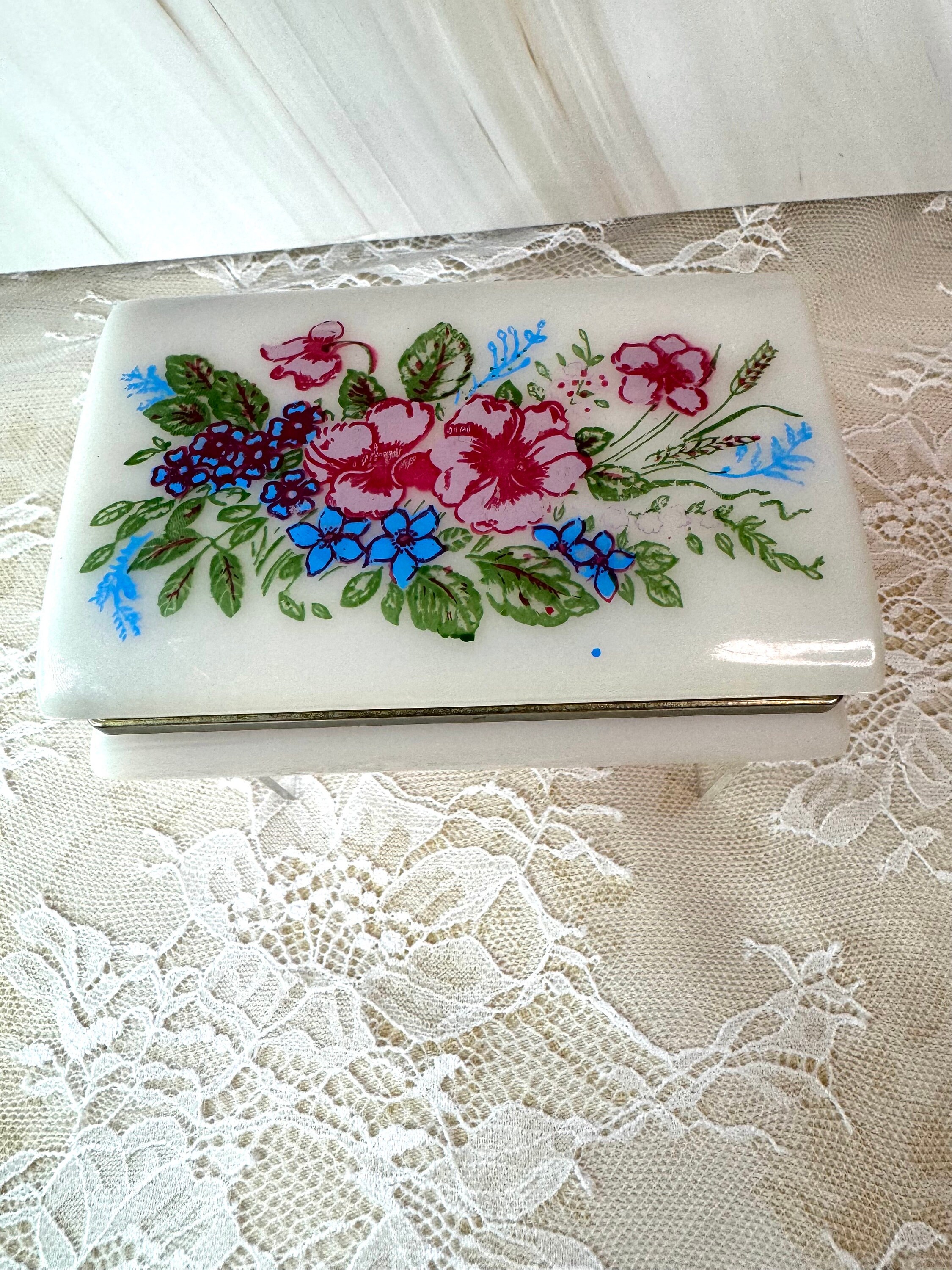 Vintage Soft Pink Bakelite Jewelry Box ~ Handpainted Flowers ~ Keepsake ...