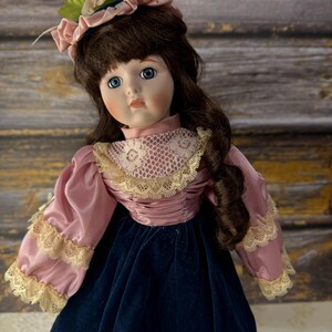 Vintage IMSCU Victorian Porcelain Doll 17 Tall Doll Deep Blue Velvet ...