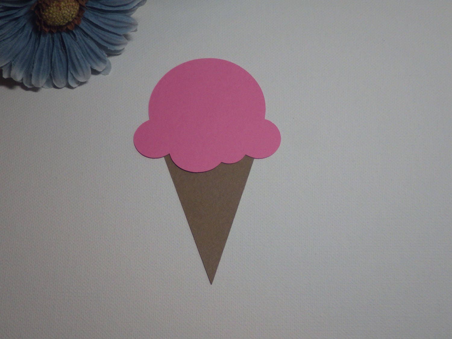 Large Ice Cream Cone Die Cuts- 60 PC Set - Bulletin Boards, School ...