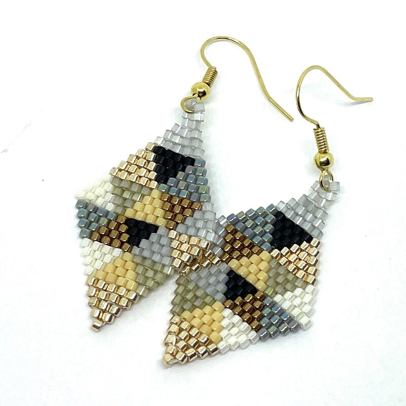 Delica Earrings - Etsy