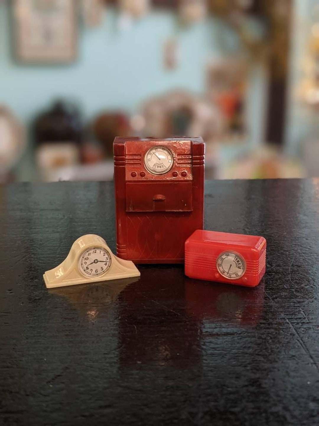 Vintage Renwal Mantle Clock, Radio, and Record Player - Etsy