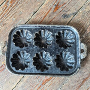 Vintage Cast Iron Cake Gem Pan - Etsy Australia