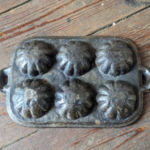Vintage Cast Iron Cake Gem Pan - Etsy Australia