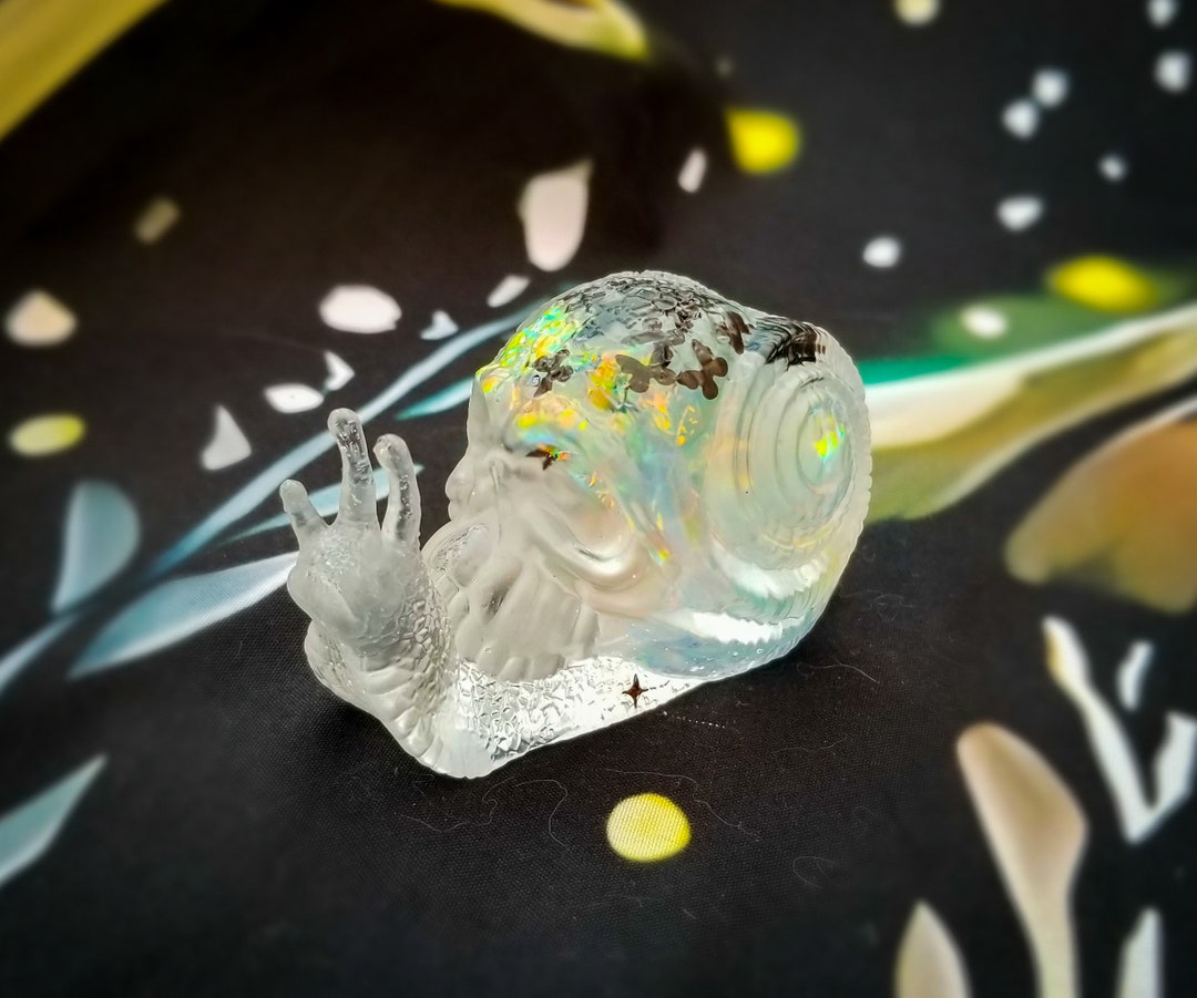 Skull Snail, Iridescent Spooky Skeleton Snails, Animal Figurine Décor ...